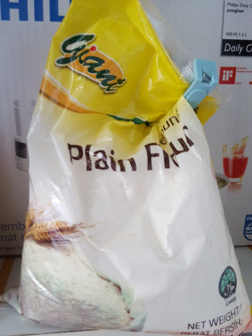 Free flour!, Everything Else on Carousell