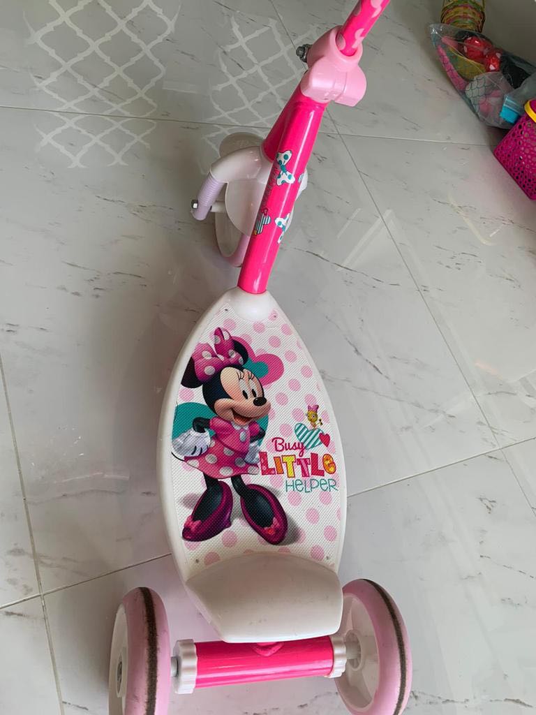 Minnie Mouse kick scooter, Sports Equipment, Sports & Games, Skates ...