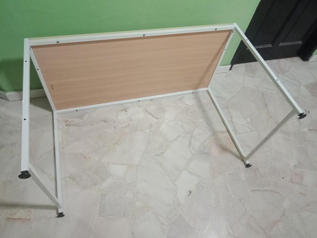 study table, lightweight/can be dismantled/disassembled for easy ...