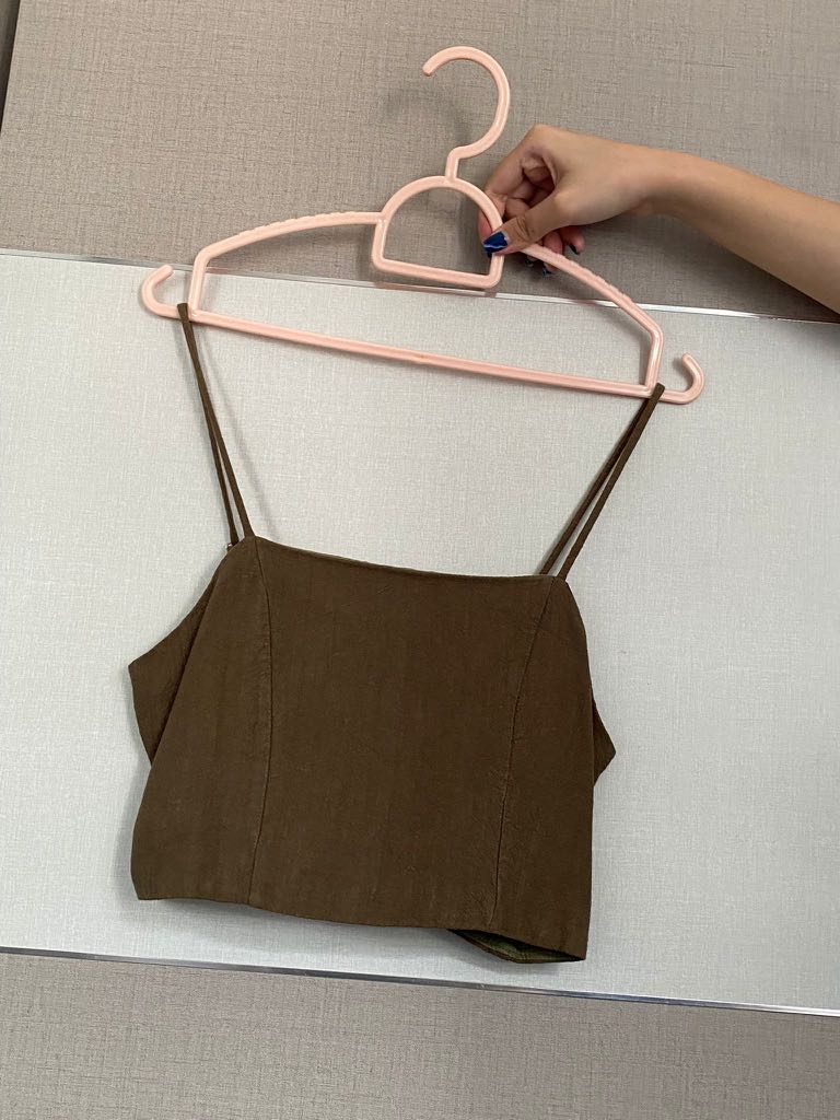 TEM crop top, Women's Fashion, Tops, Other Tops on Carousell