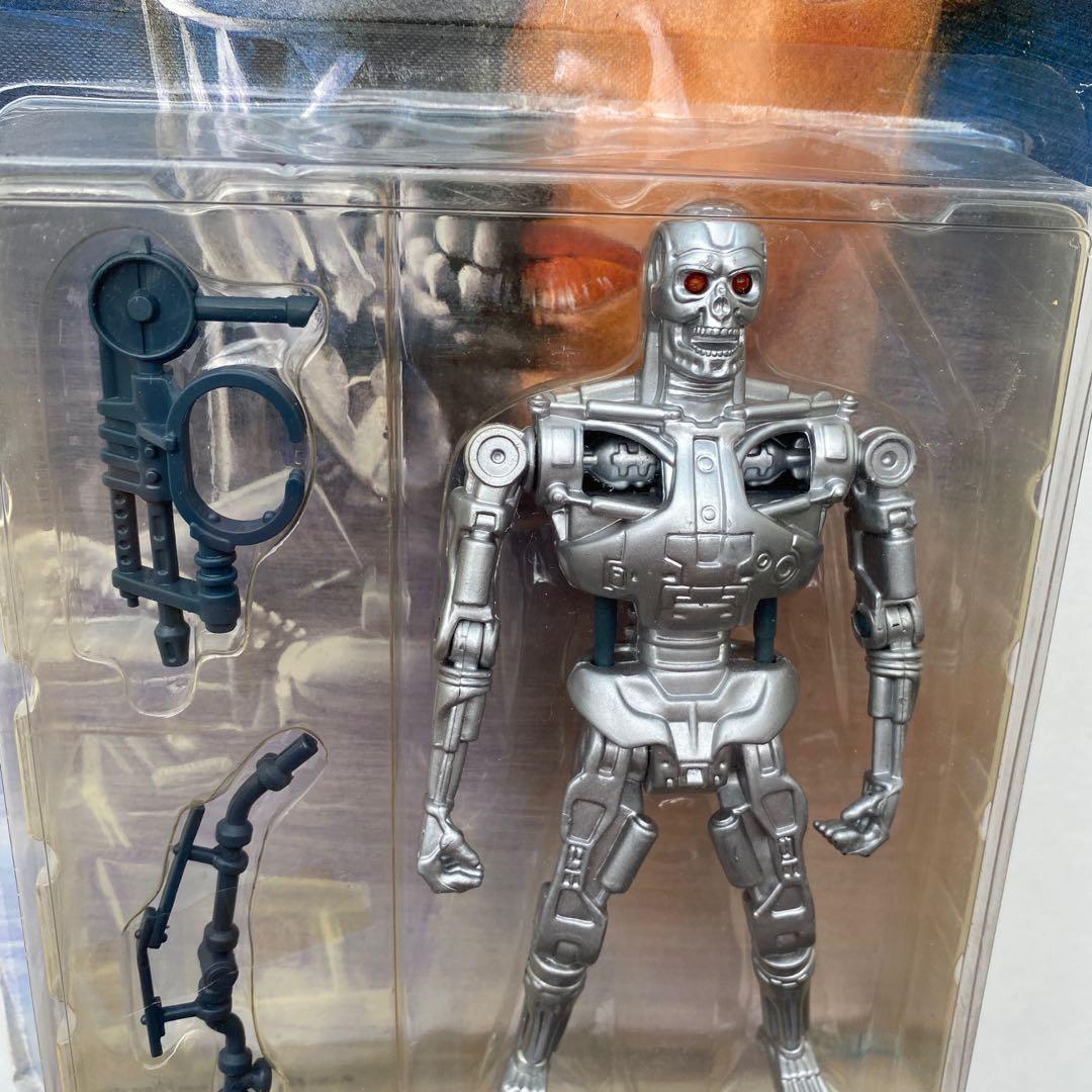 Terminator 2 TECHNO PUNCH TERMINATOR Kenner 1991, Hobbies & Toys ...