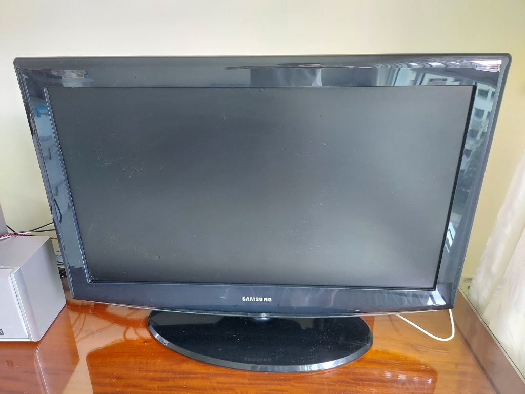 Used Samsung Bordeaux Art 32" LA32R81B TV LCD TV TELEVISION, TV & Home ...