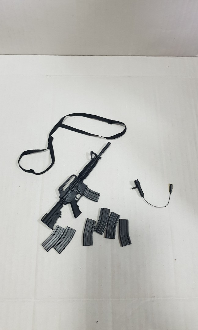Art Figures 1/6 scale FBI Carbine Rifle with torch and mags, Hobbies ...