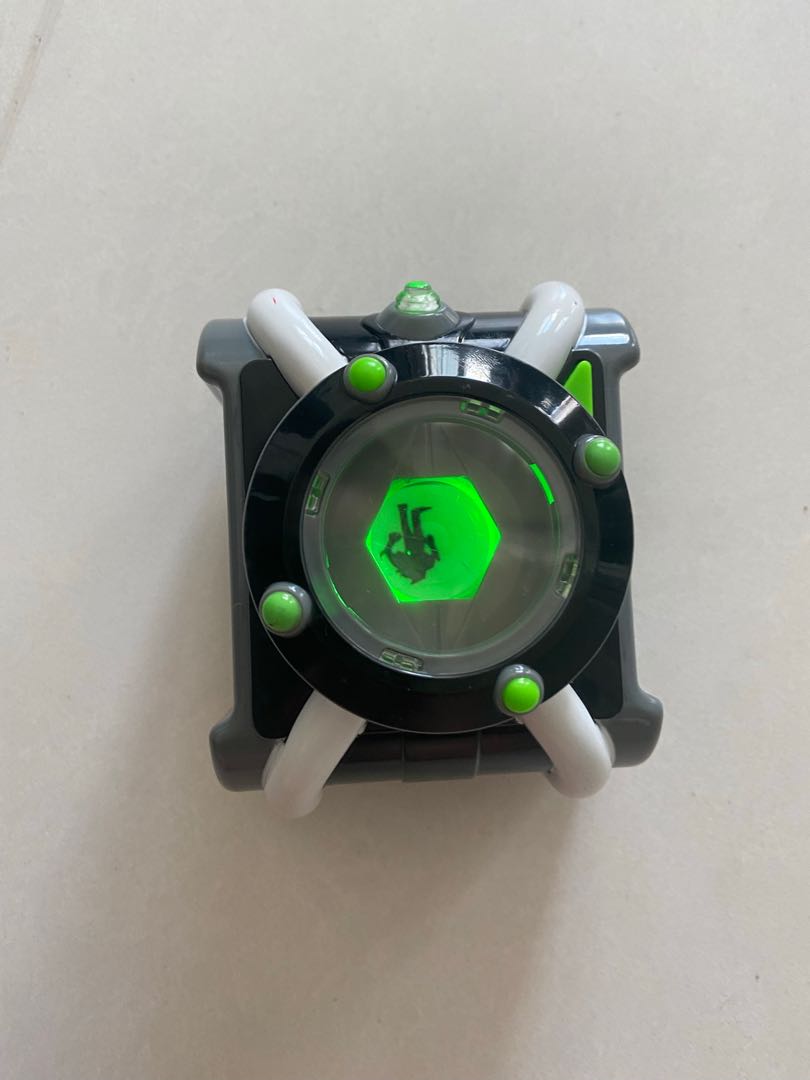 Ben 10 deluxe omnitrix watch, Hobbies & Toys, Toys & Games on Carousell