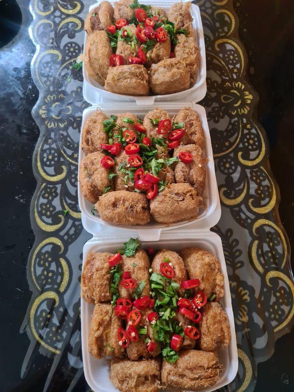 BURGER RAMLY / ROTI JOHN /TAHU BEGEDIL, Food & Drinks, Local Eats on ...