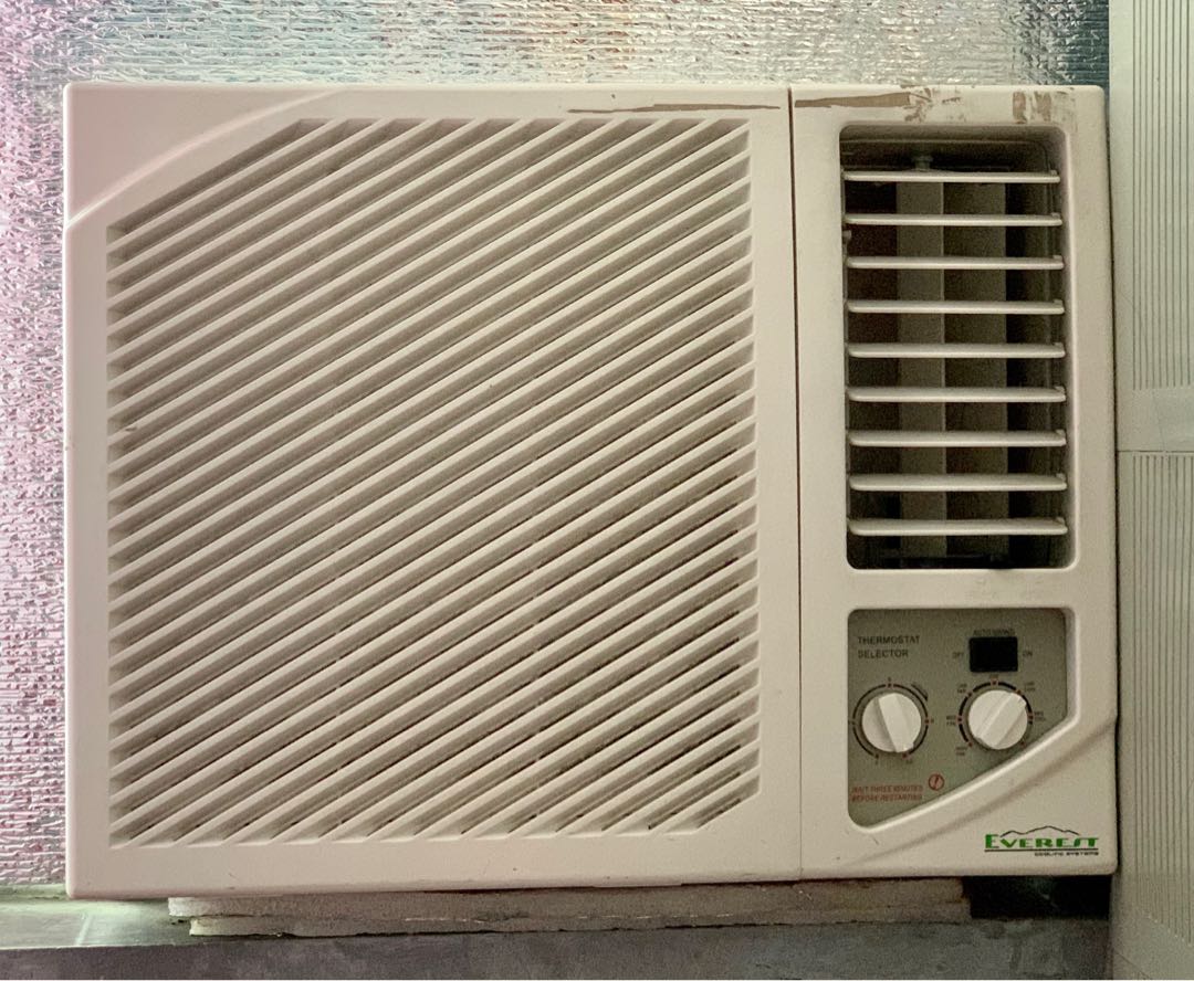 Everest Window-type Aircon 1hp, TV & Home Appliances, Air Conditioning ...