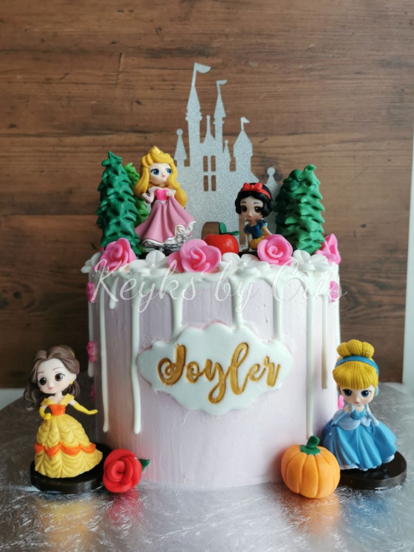 HALAL - Disney Princess Cake, Food & Drinks, Homemade Bakes on Carousell