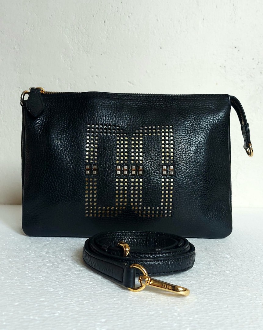 Original DAKS London Black leather sling/crossbody bag, Women's Fashion, Bags & Wallets, Cross ...