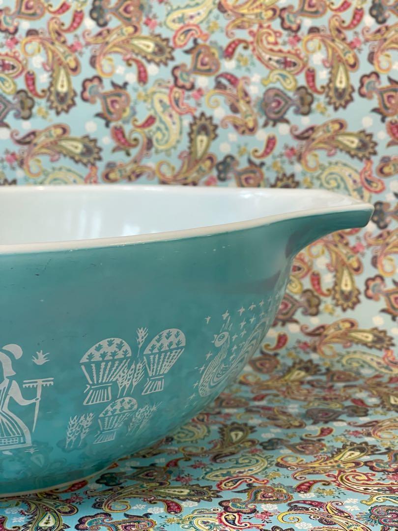 Vintage Pyrex 444 Cinderella mixing bowl in the Amish butterprint ...