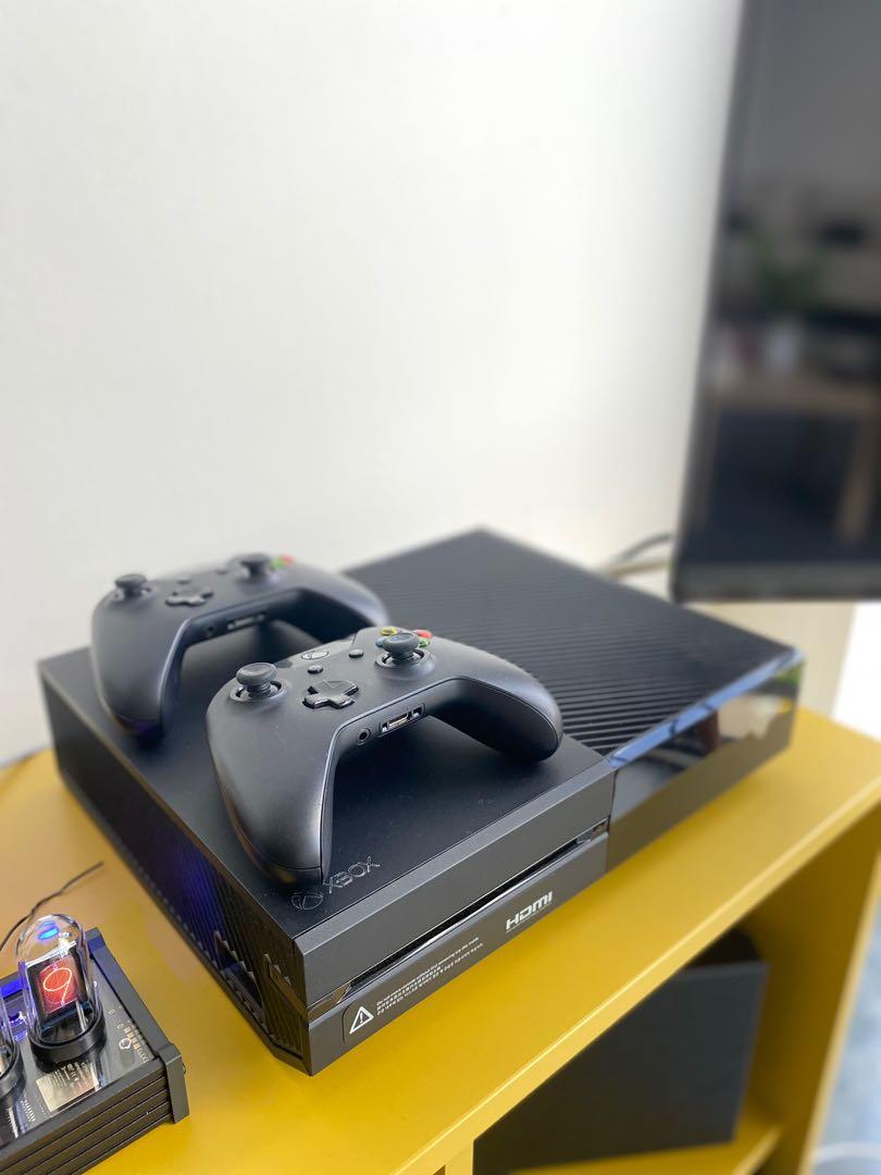 Xbox One 500GB (With GTA V Disc), Video Gaming, Video Game Consoles ...