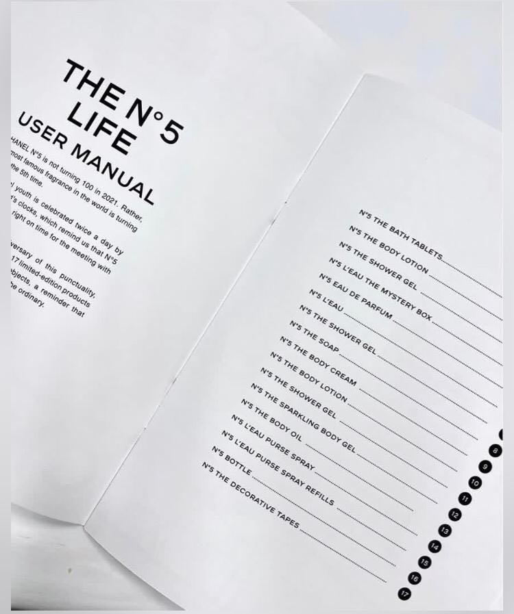 Chanel Factory 填色冊 產品介紹 Product leaflet and colour book, 興趣及遊戲, 手作＆自家設計 ...