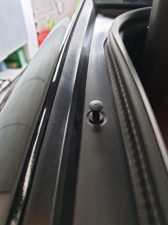 Mercedes Boot Trim Clip, Car Accessories, Accessories on Carousell