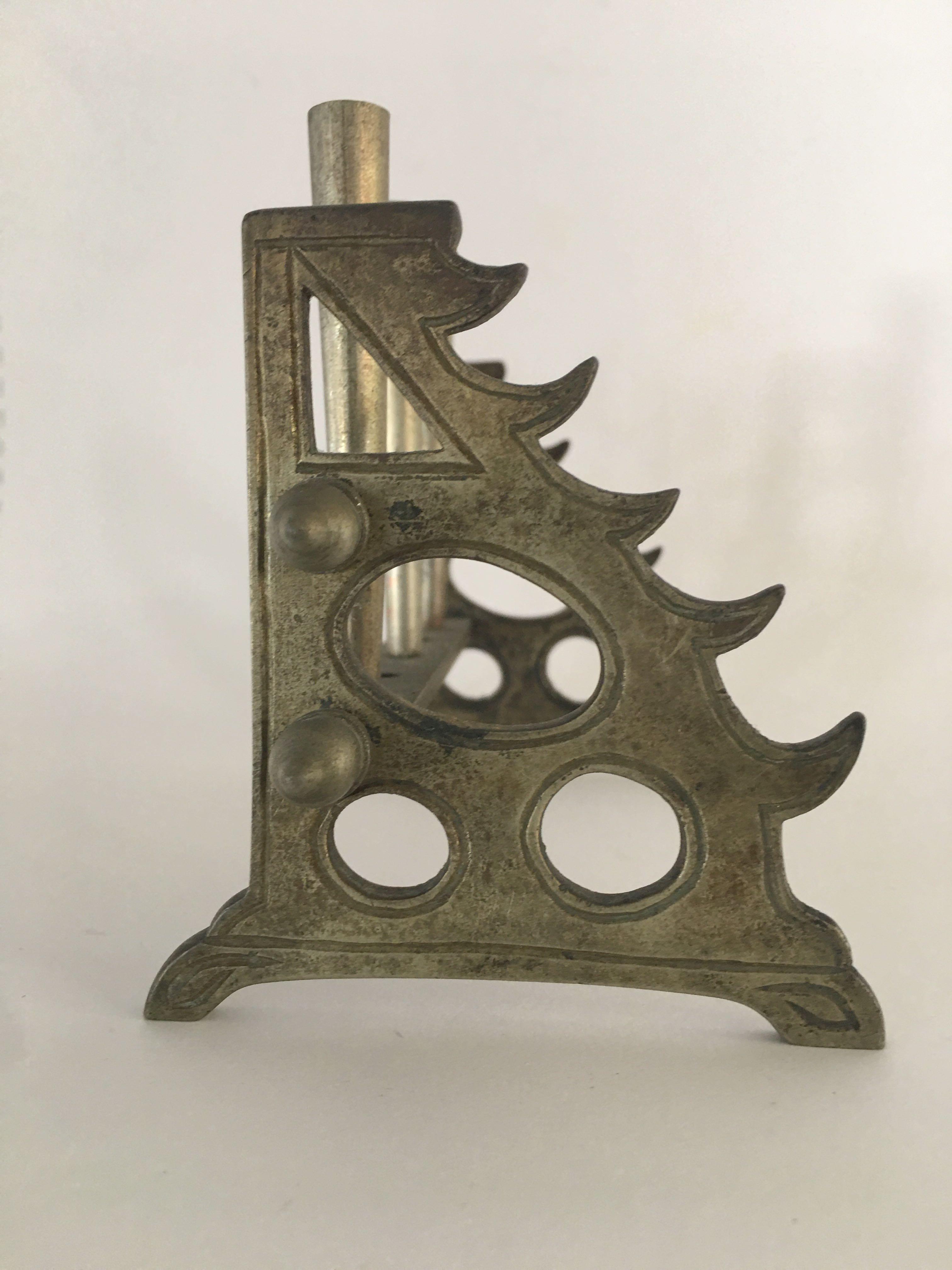 Metal Chinese Weapon Rack, Hobbies & Toys, Memorabilia & Collectibles ...