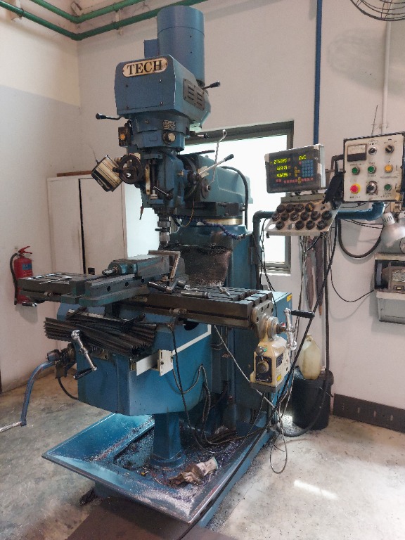 Milling Machine, Everything Else on Carousell