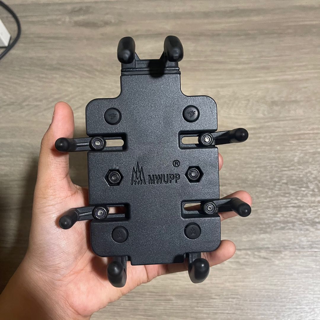 Octopus Grip MWUPP, Motorcycles, Motorcycle Accessories on Carousell
