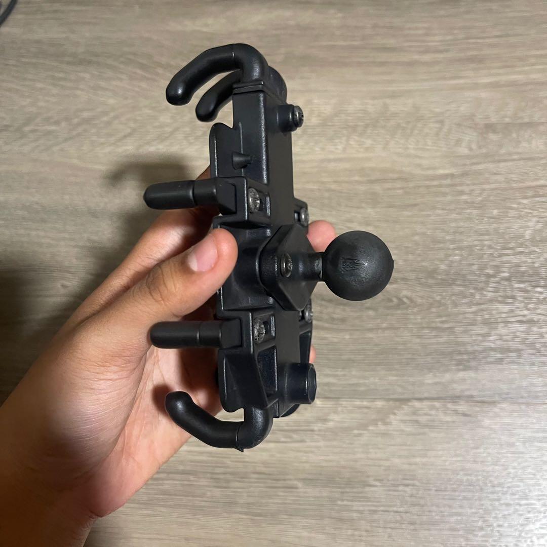 Octopus Grip MWUPP, Motorcycles, Motorcycle Accessories on Carousell