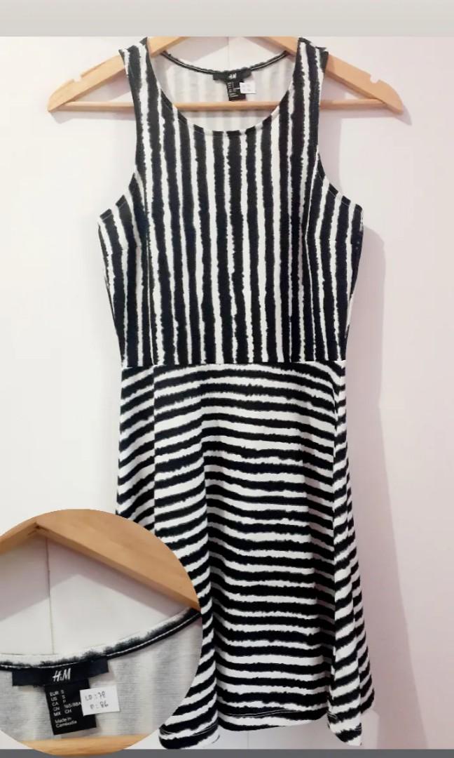 HnM Dress Black and White - Thrift, Fesyen Wanita, Pakaian Wanita, Gaun ...