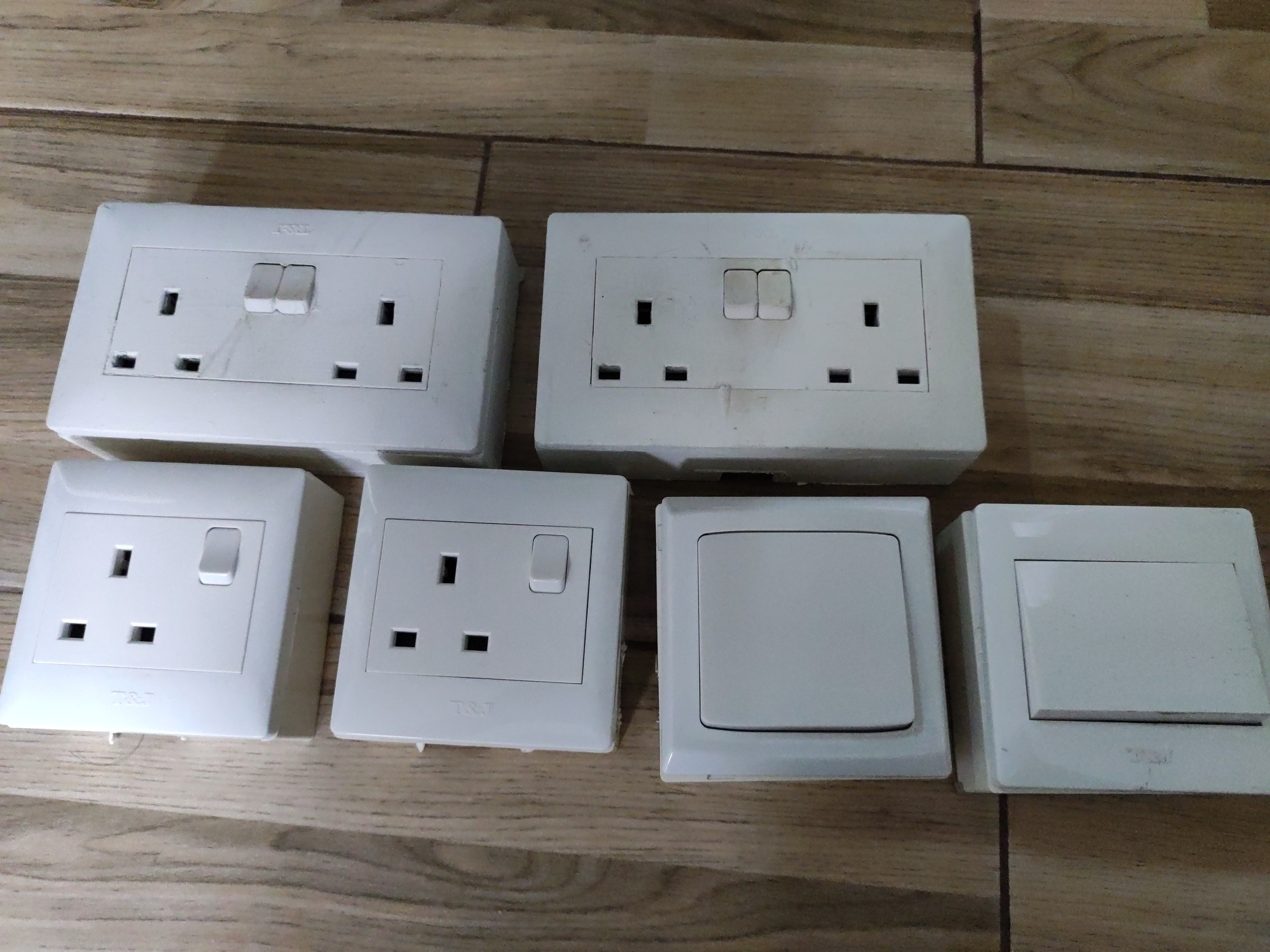 PowerPoint sockets and lighting switch , TV & Home Appliances ...