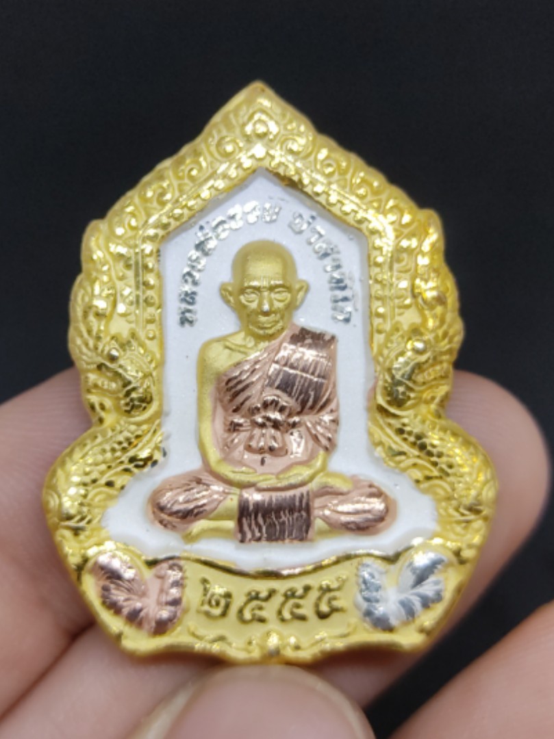 Thai Tri color Lp Ruay amulet rian, Hobbies & Toys, Memorabilia ...