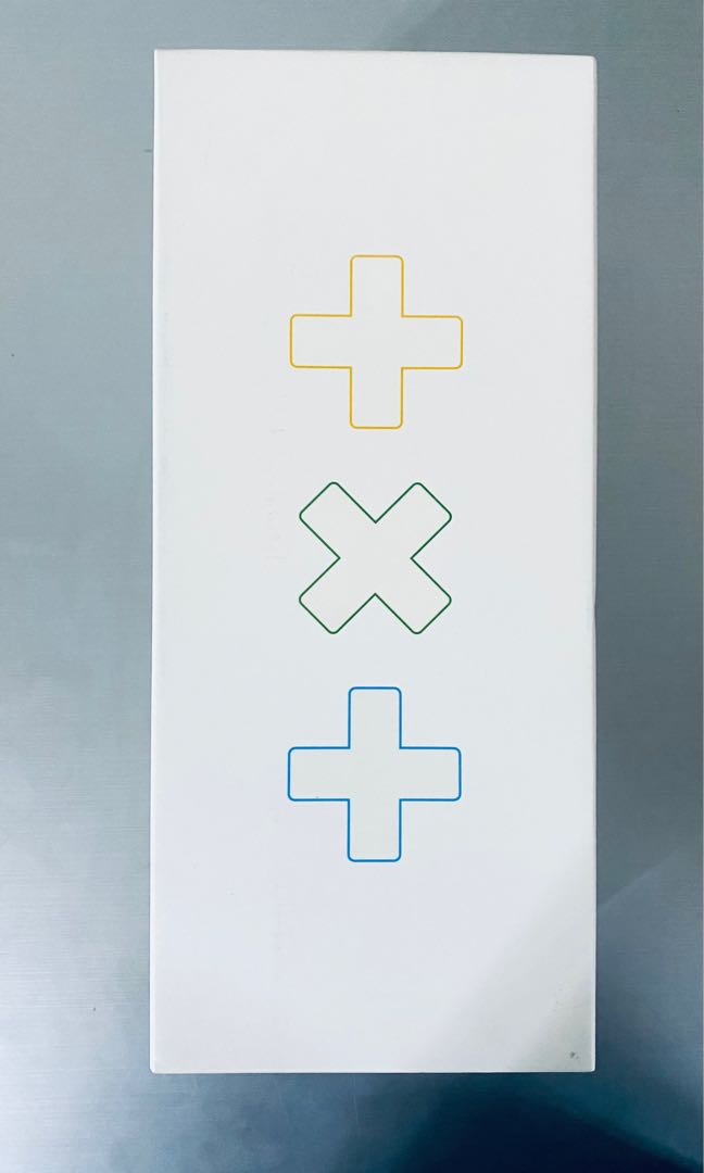 TXT tomorrow x together lightstick moa bong onhand, Hobbies & Toys ...