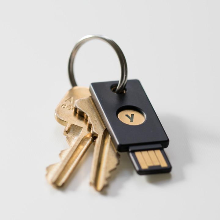 Yubico YubiKey 4 Hardware Security Token, Computers & Tech, Parts ...