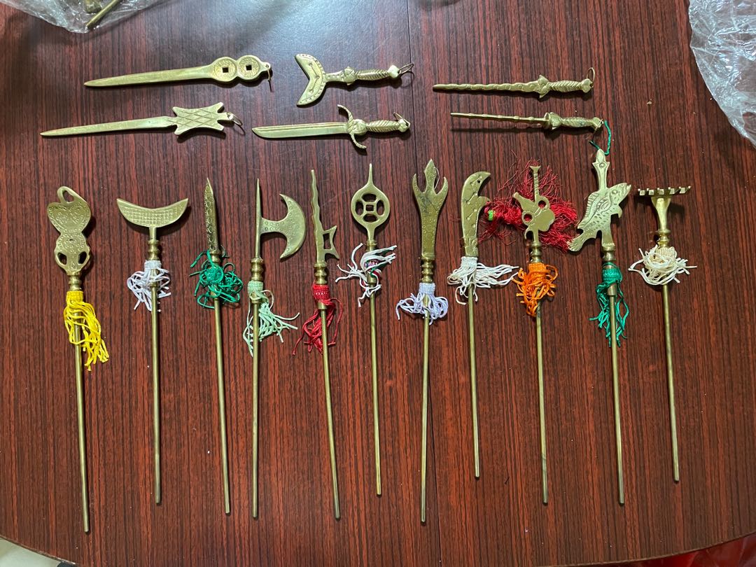 Brass Miniaturised Chinese Weapons display with Rack Full Set, Hobbies ...