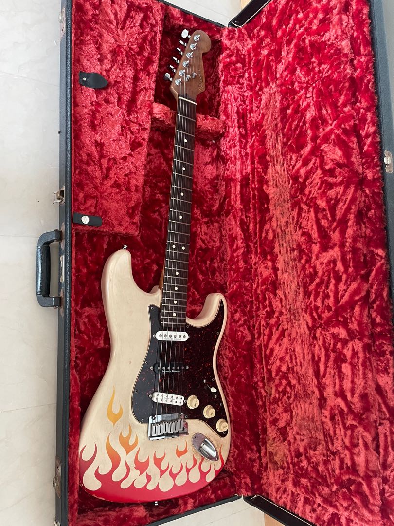 Fender 90s Strat made in US, Hobbies & Toys, Music & Media, Musical ...