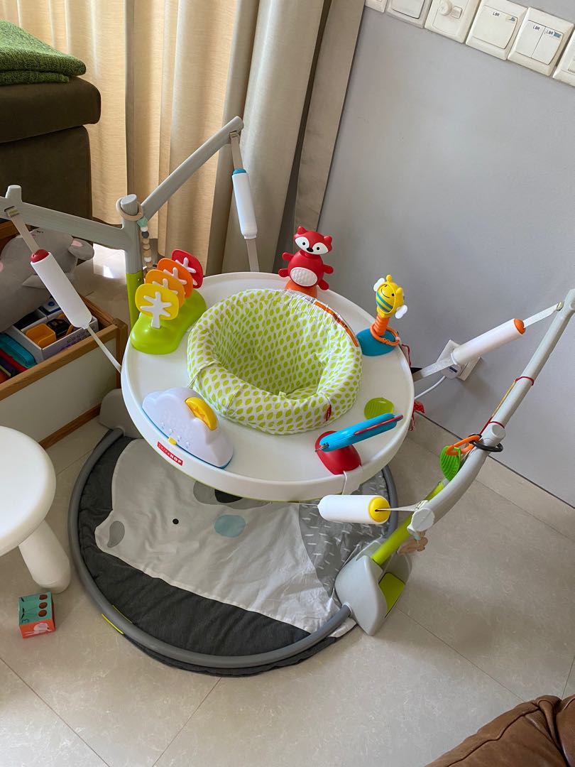 Skip and hop jumper, Babies & Kids, Infant Playtime on Carousell