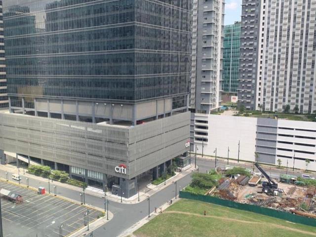Office Space in PARK TRIANGLE CORPORATE PLAZA, BGC Taguig , Property ...