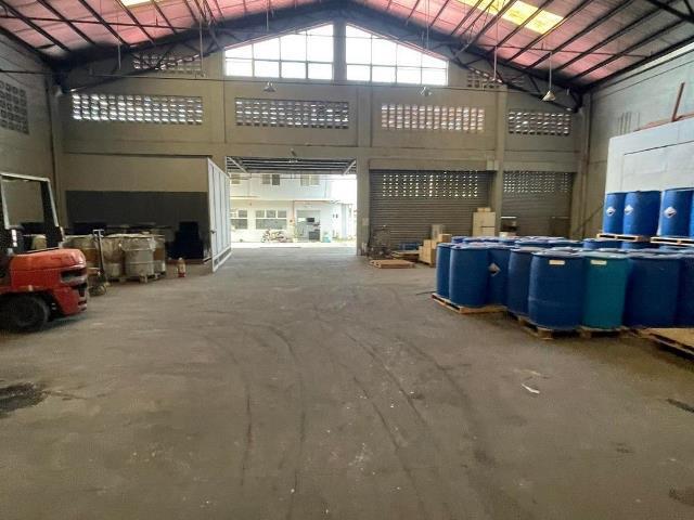 RUSH SALE! 2,500sqm Industrial Lot with 700sqms usable parking lot ...