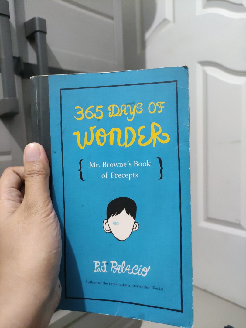365 days of Wonder, Hobbies & Toys, Books & Magazines, Fiction & Non ...