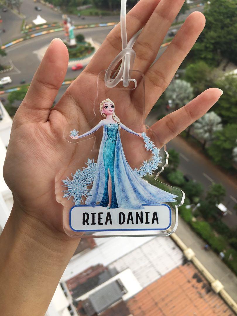 BAG TAG NAME CUSTOMISED ACRYLIC ELSA frozen, Hobbies & Toys, Stationery ...