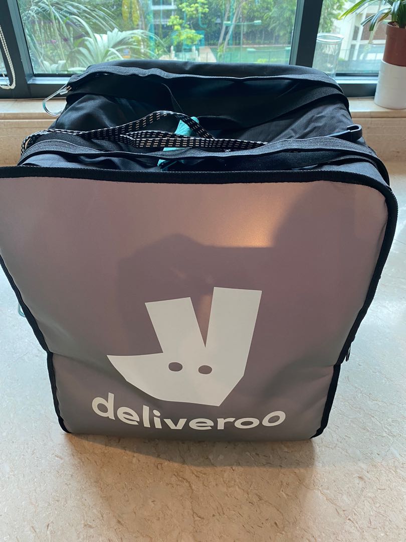 Deliveroo thermal backpack (mbike), Motorcycles, Motorcycle Accessories ...
