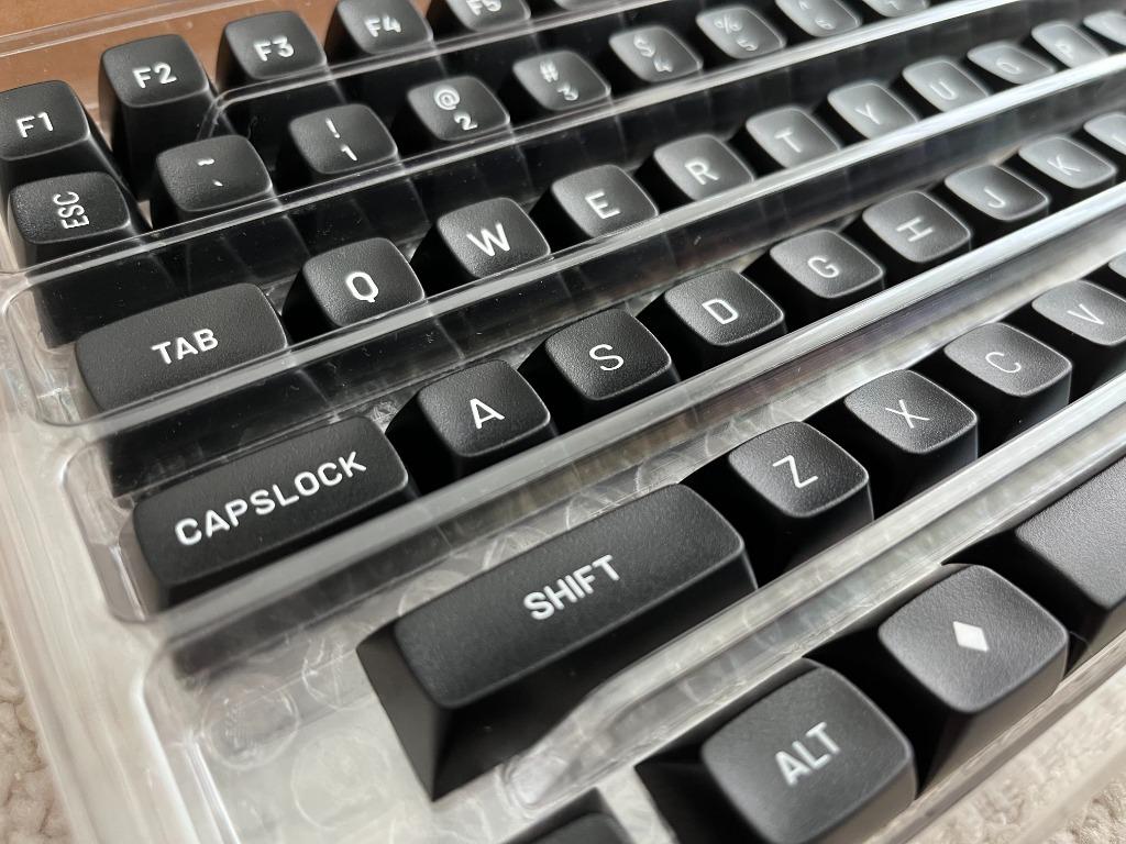 [Like New] DROP MT3 WHITE-ON-BLACK KEYCAP SET WOB, Computers & Tech ...