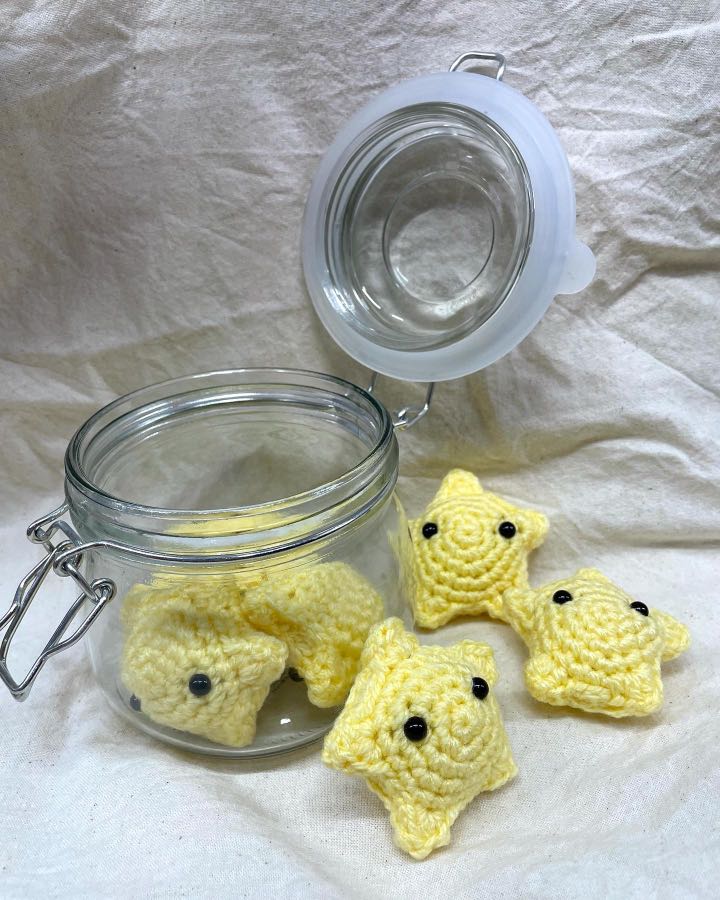 Mario Kart Star Boost Power Up Crochet Keychain, Hobbies & Toys ...