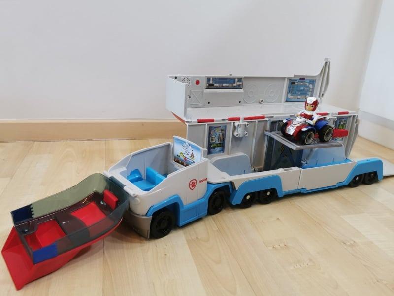 Paw Patrol - Ultimate Fire Truck & Paw Patroller, Hobbies & Toys, Toys ...