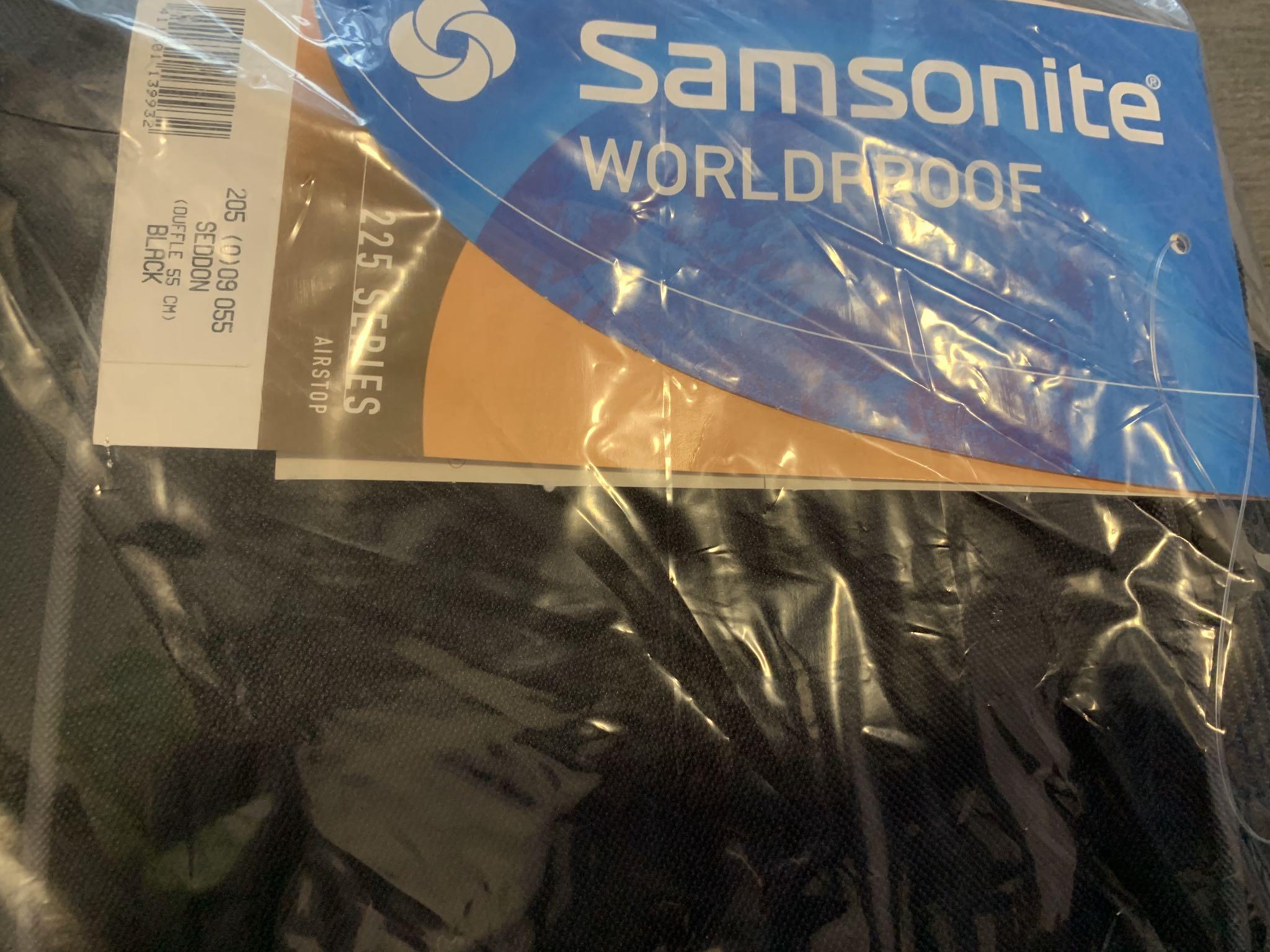 Samsonite Worldproof Duffle Bag, Luxury, Bags & Wallets on Carousell