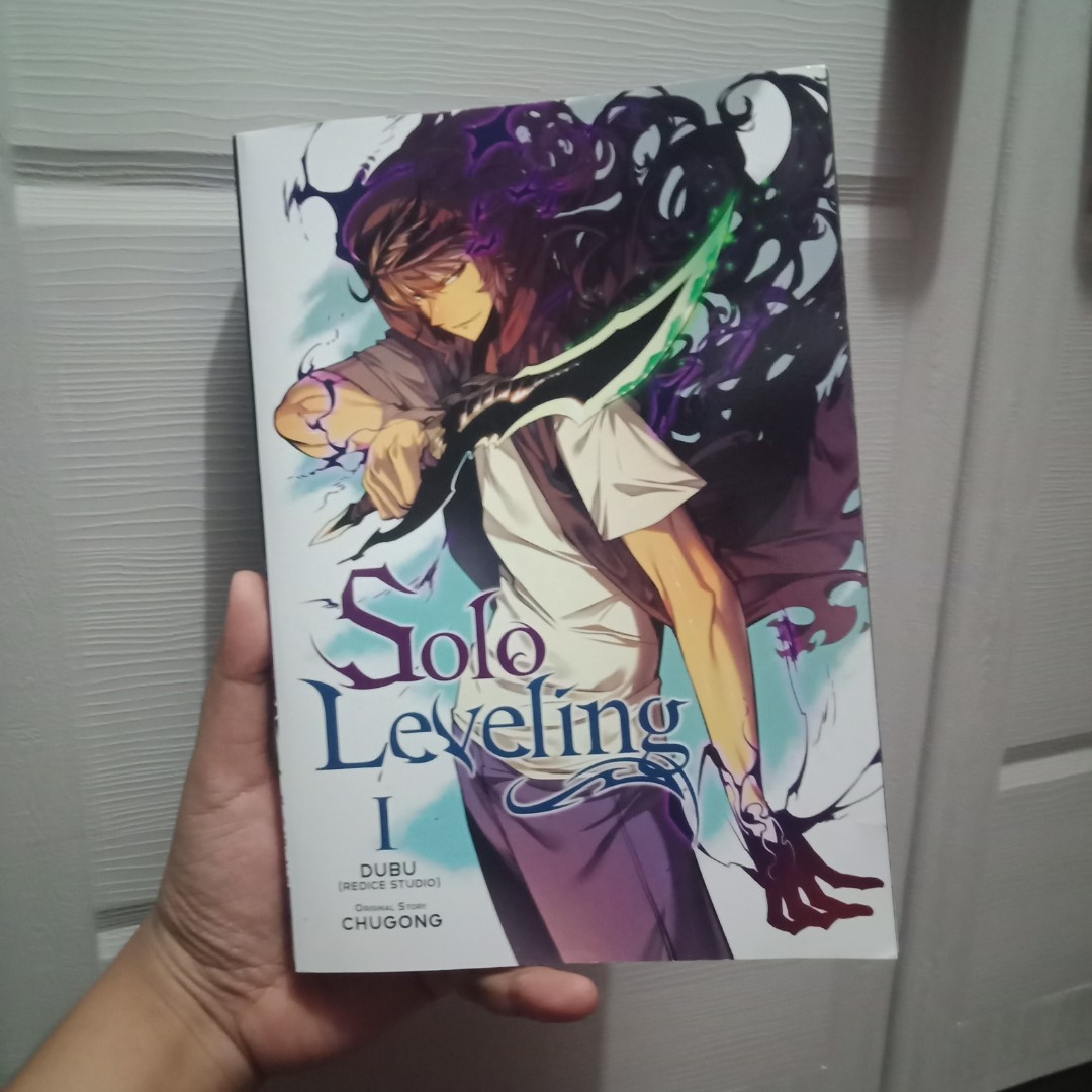 SOLO LEVELING MANHWA VOLUME 1, Hobbies & Toys, Books & Magazines ...