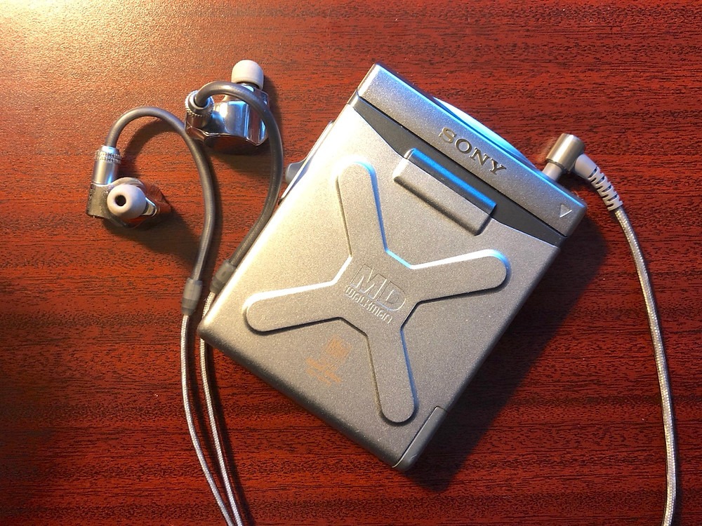 Sony mini disc player MZ EP-11, Audio, Portable Music Players on Carousell