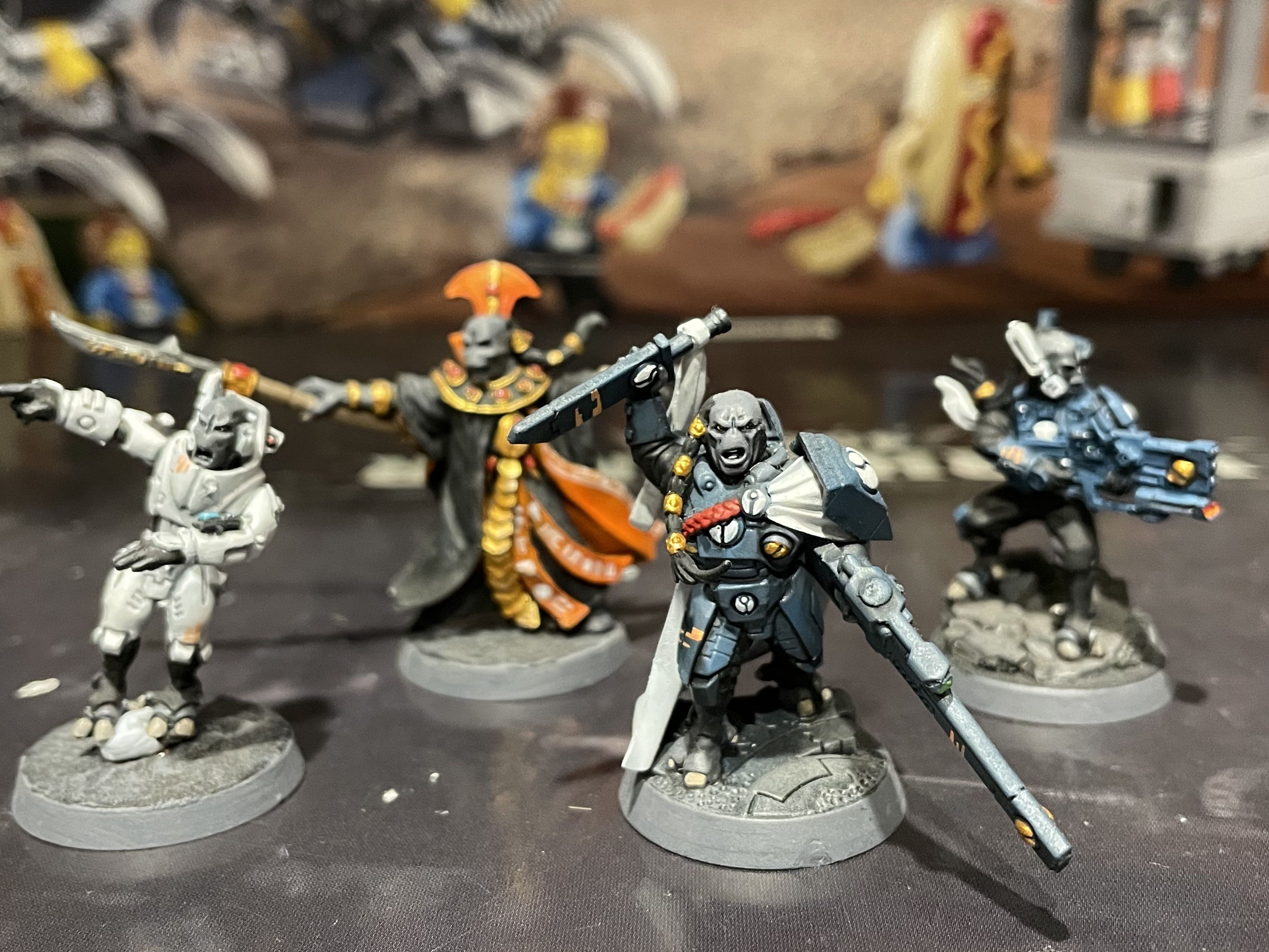 Warhammer 40K Tau Characters, Hobbies & Toys, Toys & Games on Carousell