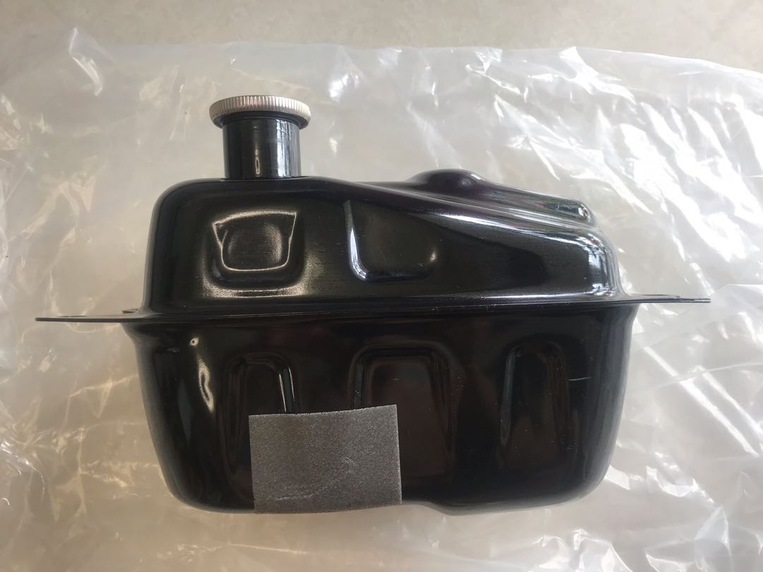 Yamaha Aerox Original Fuel Tank 4.2L, Motorcycles, Motorcycle ...