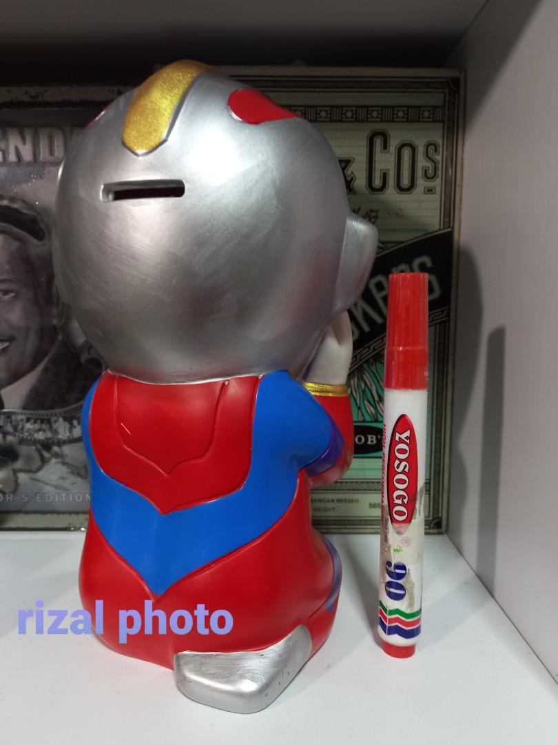 Big Giant Ultraman Coin Bank, Coin Box, Tabung, Piggy, Hobbies & Toys ...