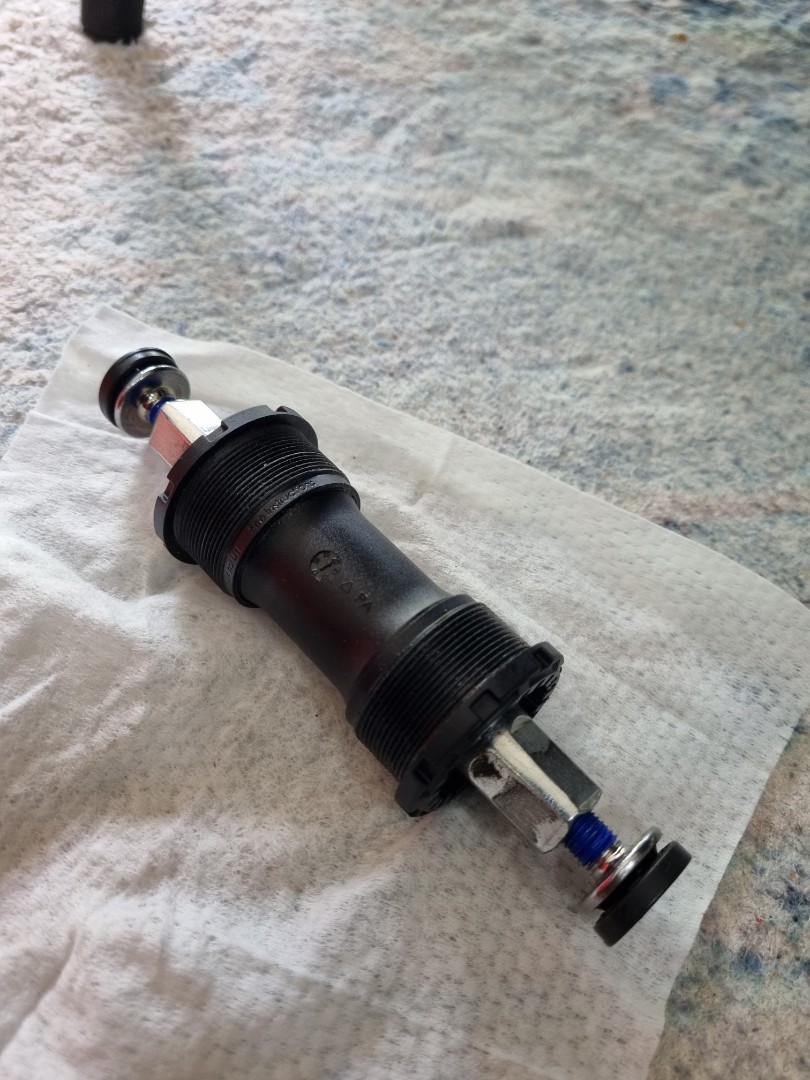 Brompton bottom bracket, Sports Equipment, Bicycles & Parts, Parts ...