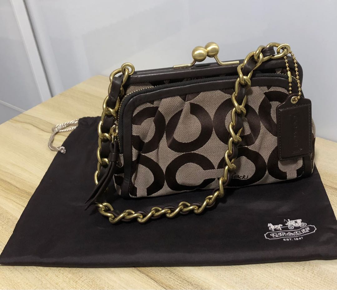 Coach kiss lock bag, Luxury, Bags & Wallets on Carousell