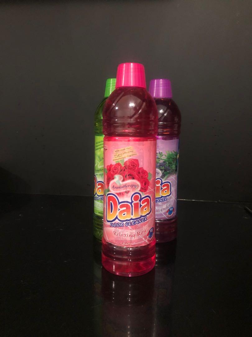 Daia Floor Cleaner 900ml, Furniture & Home Living, Cleaning & Homecare ...