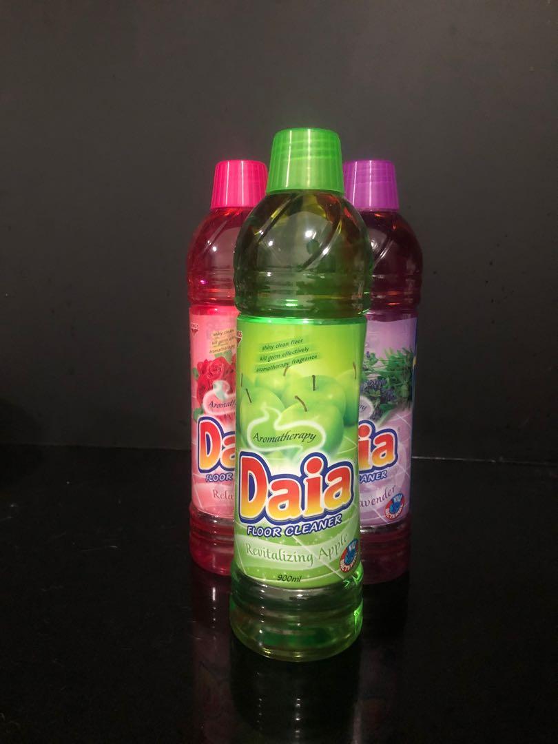 Daia Floor Cleaner 900ml, Furniture & Home Living, Cleaning & Homecare ...