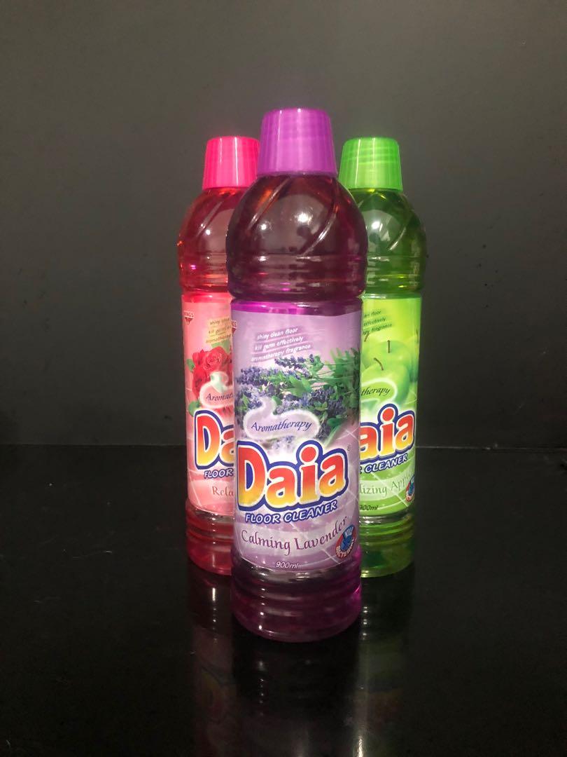 Daia Floor Cleaner 900ml, Furniture & Home Living, Cleaning & Homecare ...