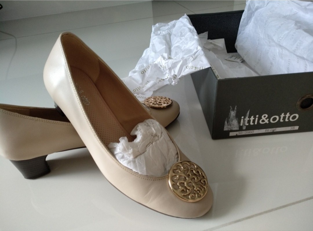 Itti Otto heels, Women's Fashion, Footwear, Heels on Carousell