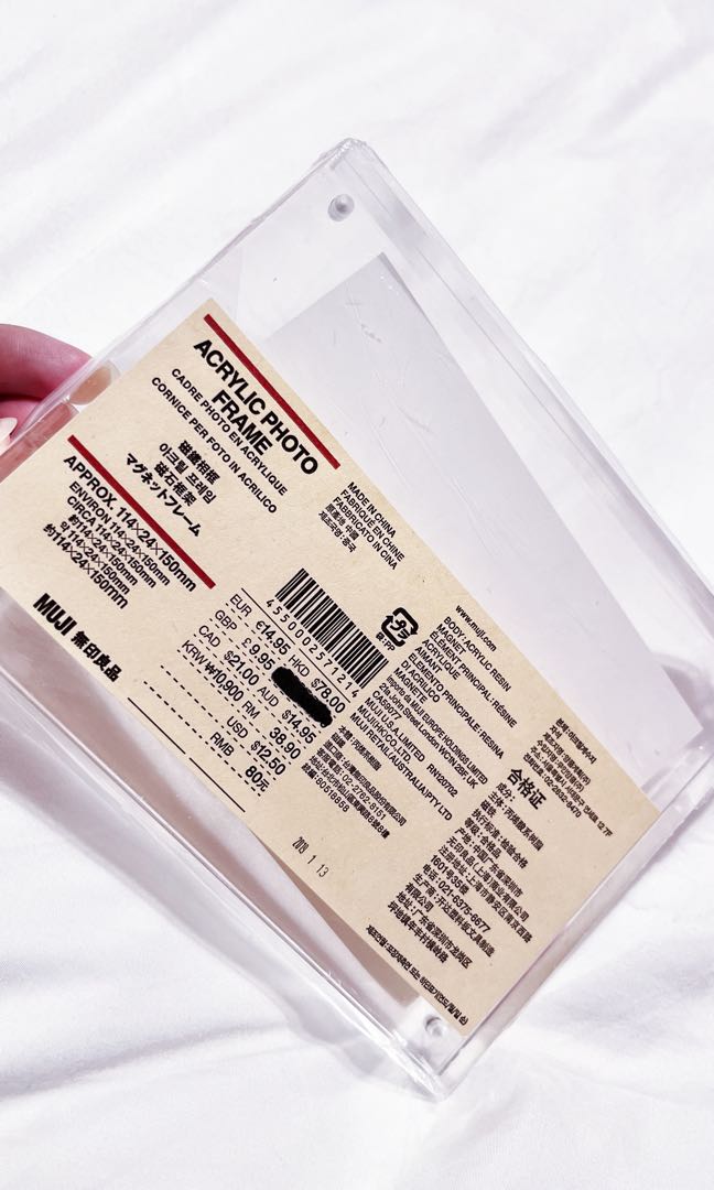 MUJI MAGNETIC FRAME (M), Furniture & Home Living, Home Decor, Frames ...