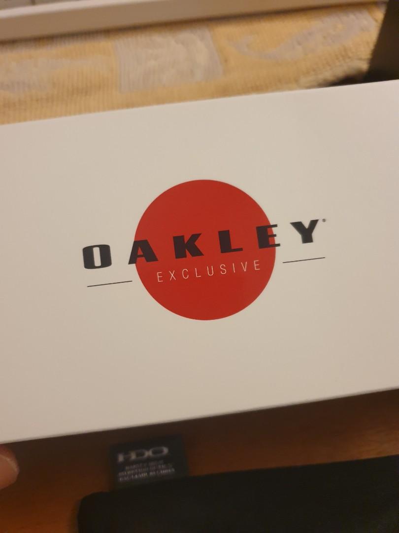 Oakley Latch Asian Fit Matte black Prizm Grey, Men's Fashion, Watches ...